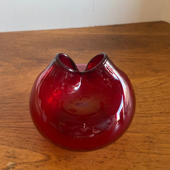 BLENKO | Art | Vintage Blenko Hand Blown Ruby Red Pinch Glass Ivy 39 ...